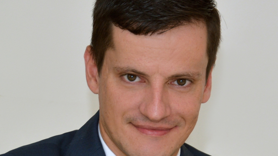 Бойко Манев пред Expert.bg: Служителите вече не търсят работа за цял ...