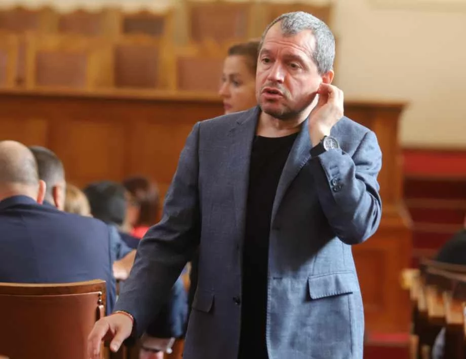 Коментар №1 на седмицата Тошко Йорданов иска нещо ново за изчегъртване Лицемерието в