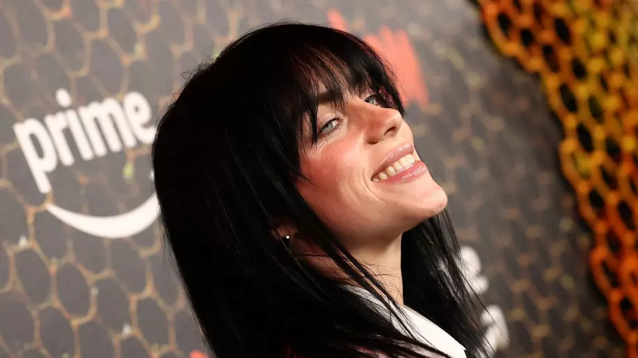 Били Айлиш издава еко албум без отпечатък върху околната среда