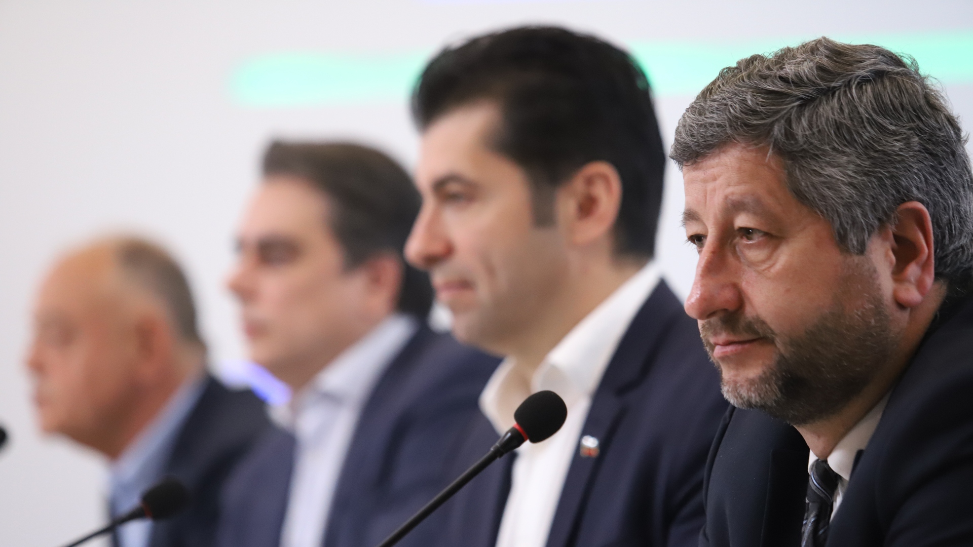 С кой мандат да се случи ротацията на кабинета? Още не е ясно ...