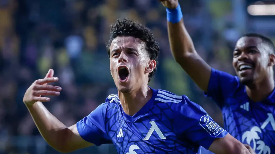 Новият герой за Левски за гола си: Нормално е след тренировки да ...