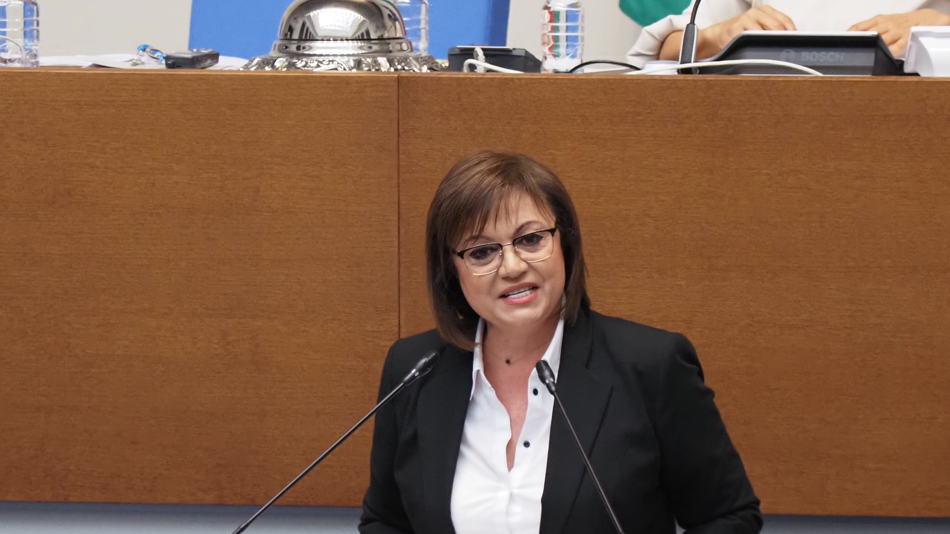 Нинова писа слаб 2 на правителството