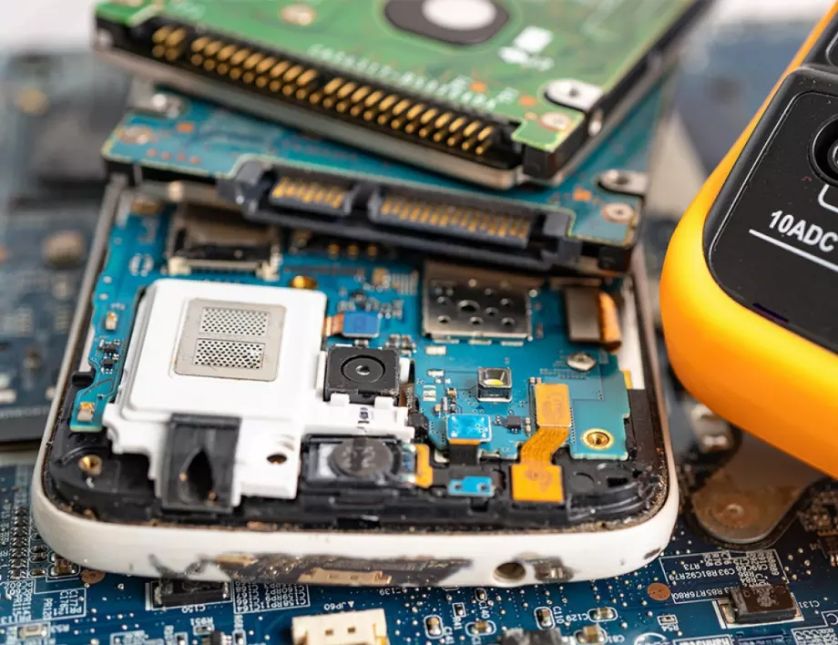 Да спестиш на природата над 20 тона електронни отпадъци за една година ...