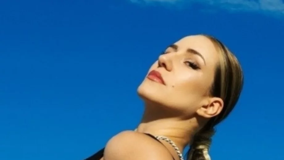 Скандал с Мила Роберт: Захвърли българското знаме на София прайд (ВИДЕО)