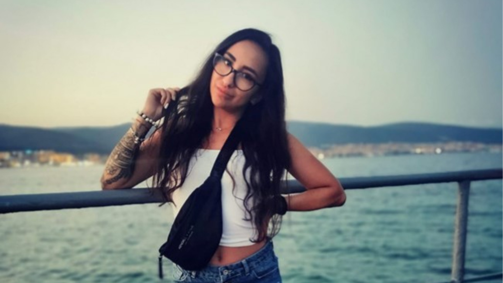 Продължава делото срещу Симона Радева, обвинена в укриване на Георги ...