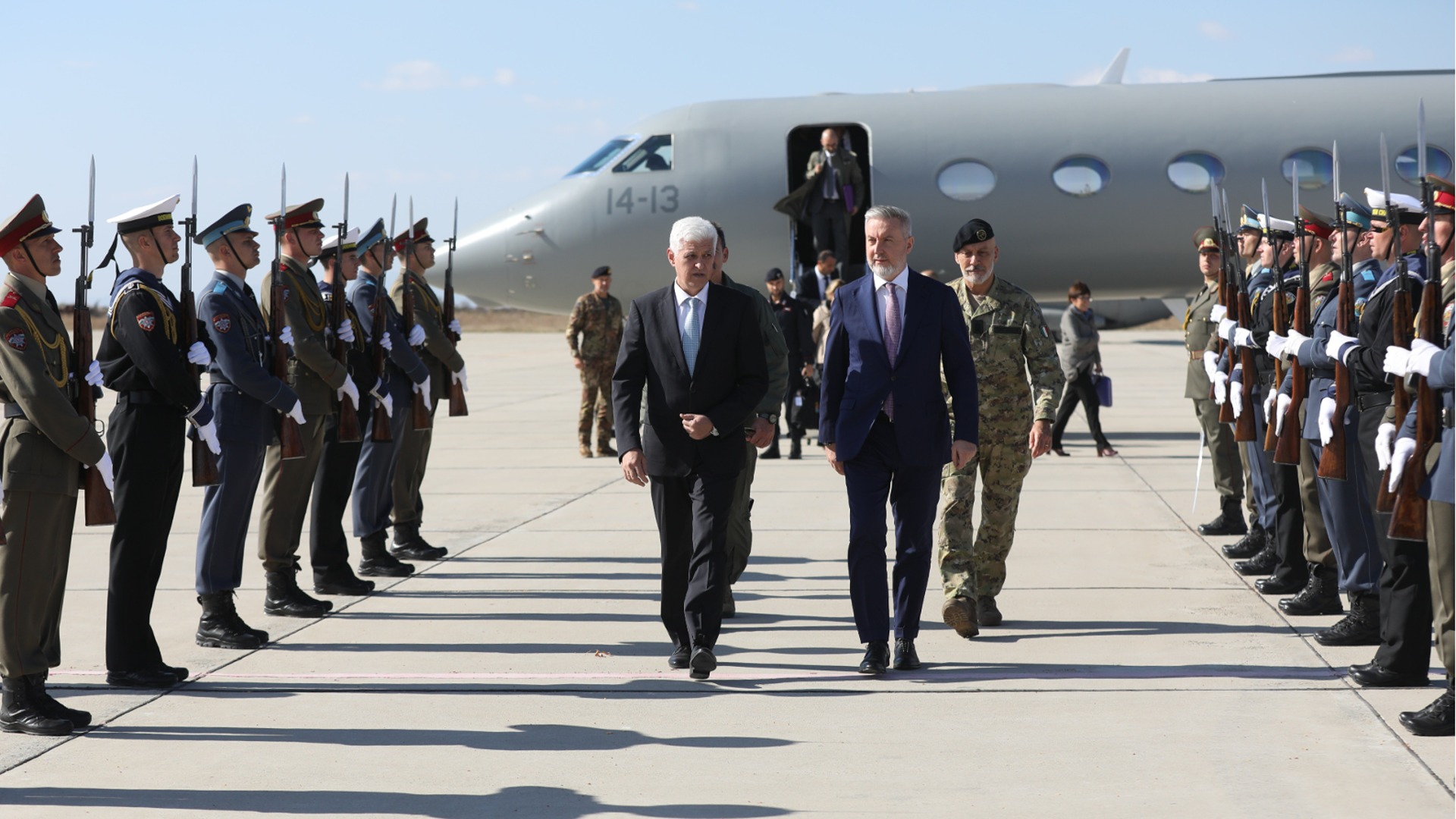 Съюзнически въоръжени сили на НАТО се разполагат в България | Actualno.com