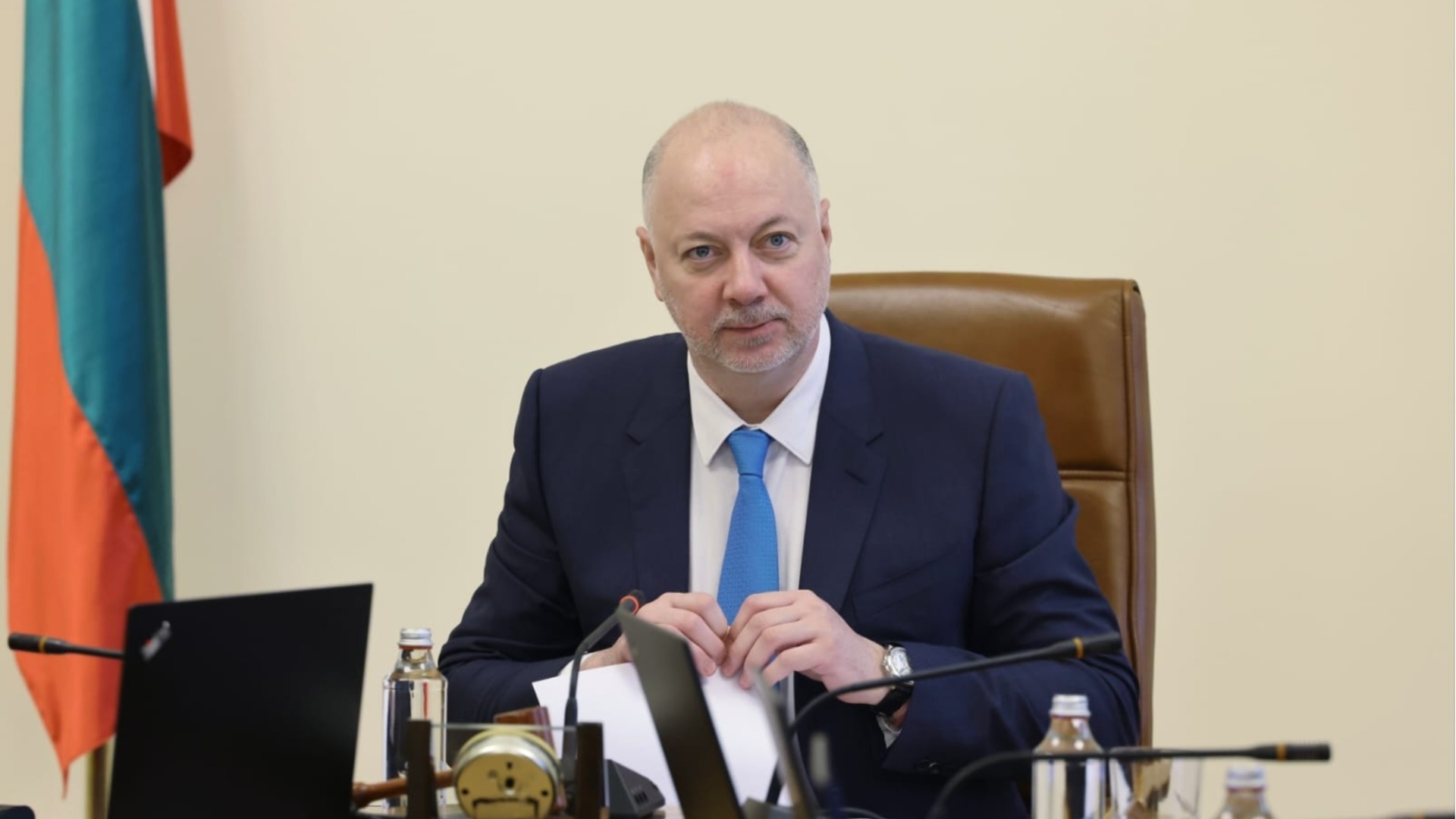 Гласуват вота на недоверие на кабинета Желязков