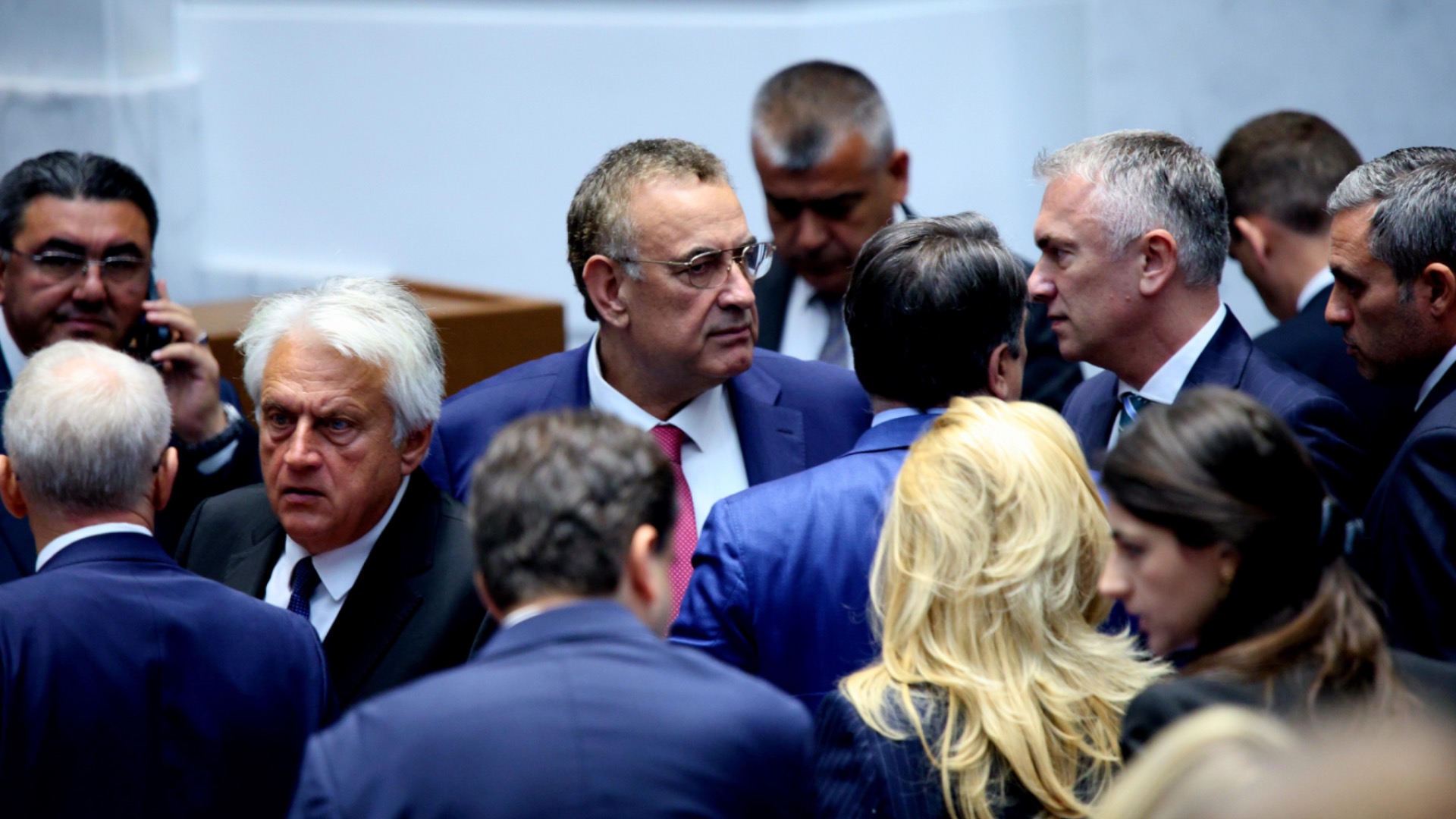 След напускането на Чакъров: ДПС-Доган избра нов председател (ВИДЕО ...